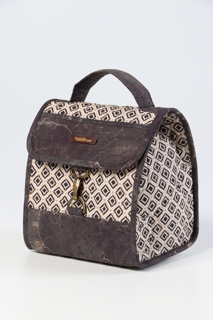 Model - Grab Some Grub 2.0 #27 | ByAnnie.com